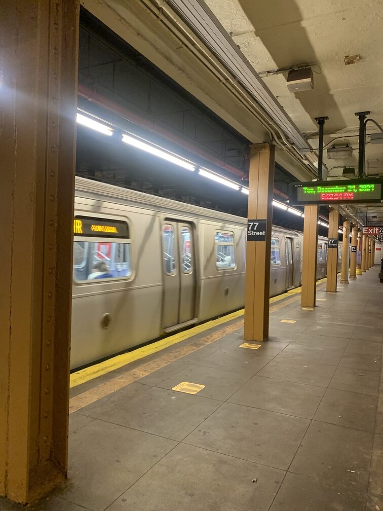 How To Use The New York Subway (Tourist Tips For Beginners)